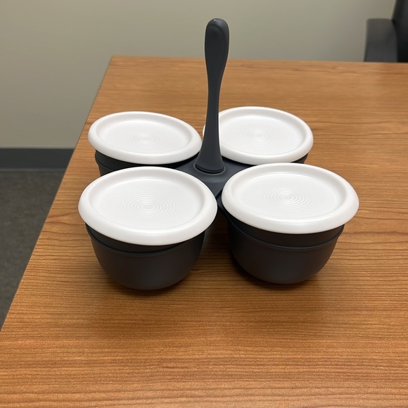 Tupperware | Kitchen | New Tupperware Relishappetizer Serving Condiment ...